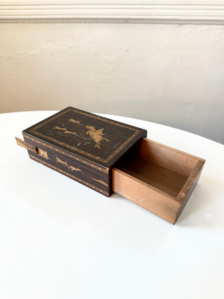 Sneaky box – tihngs